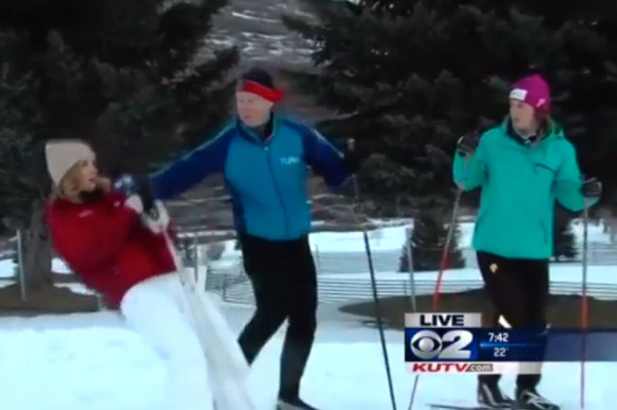 Reporter Faints During Cross Country Interview but Finishes the Job ...