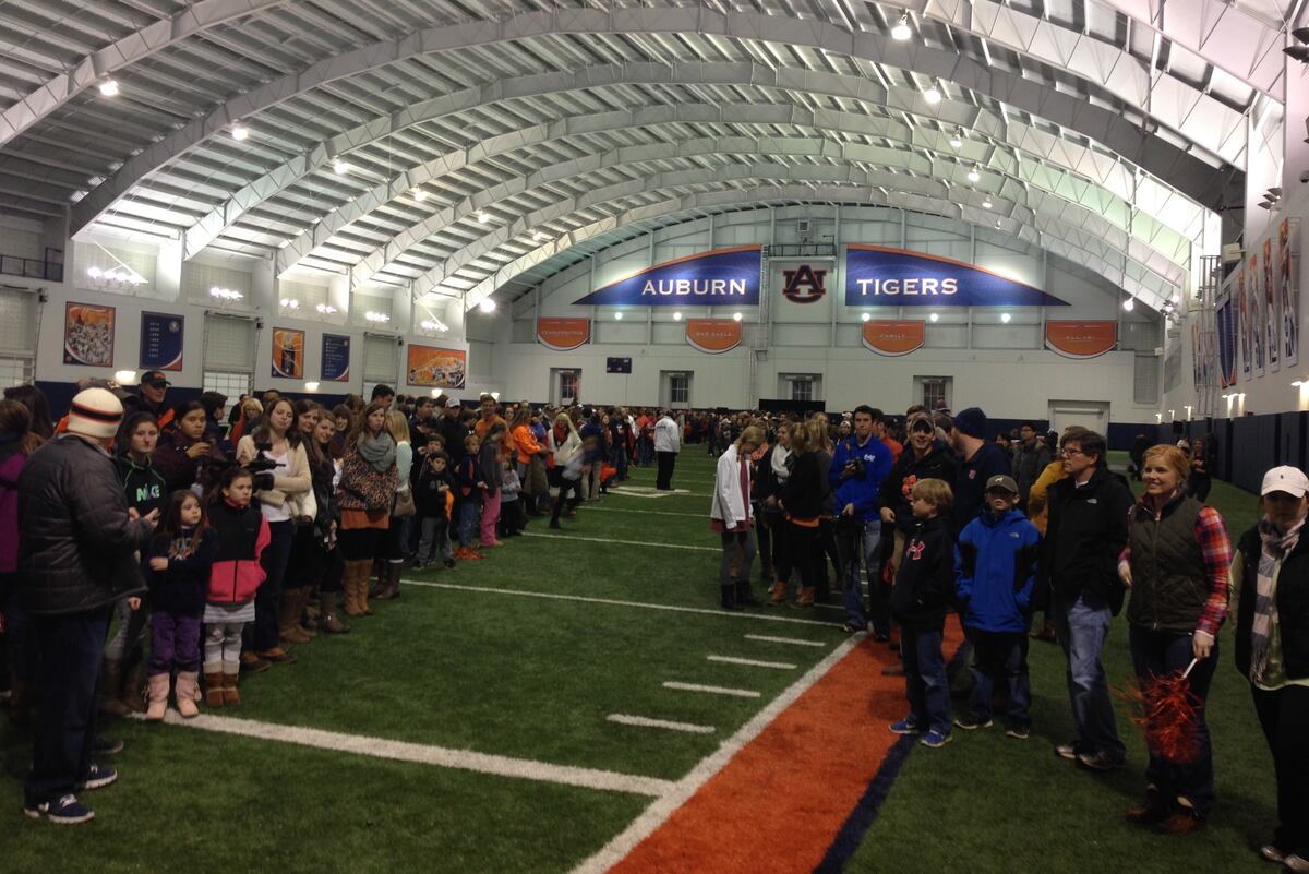Auburn Football: Fans Rally Around Team, Gus Malzahn Vows Return to ...