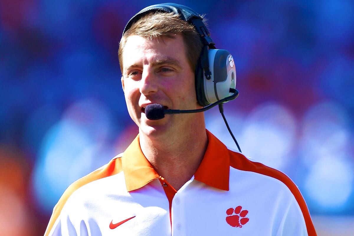 Dabo Swinney Signs 8-Year Contract Extension with Clemson | News ...