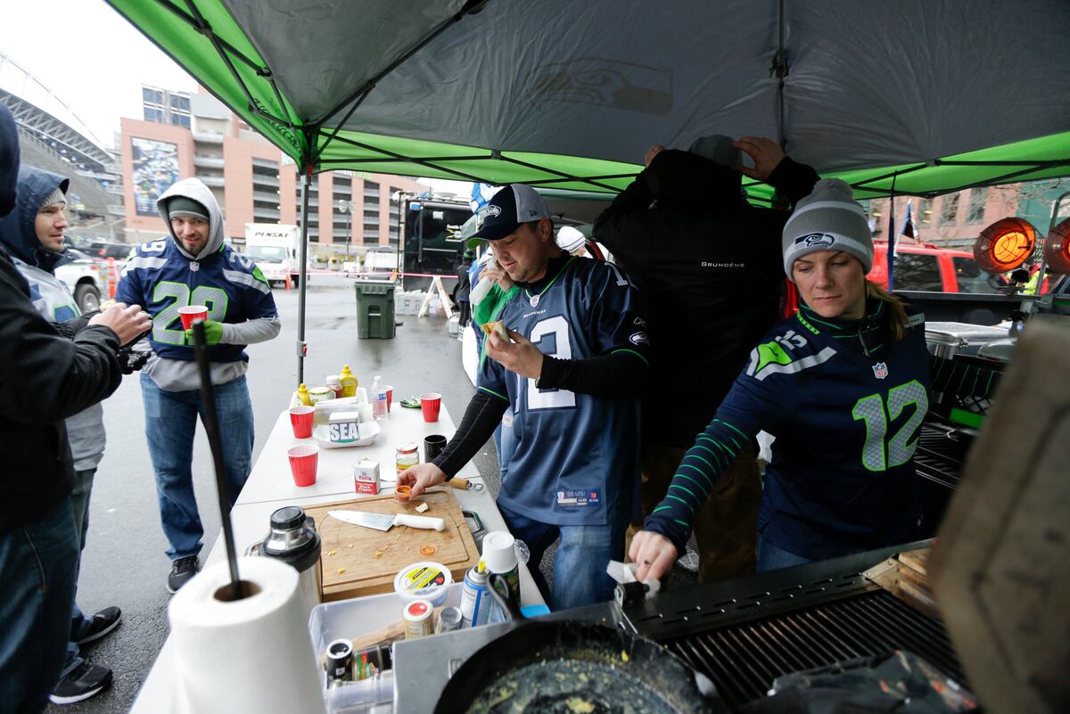 Super Bowl Snacks: Fan-Favorite Recipes for Your Seahawks vs. Broncos ...