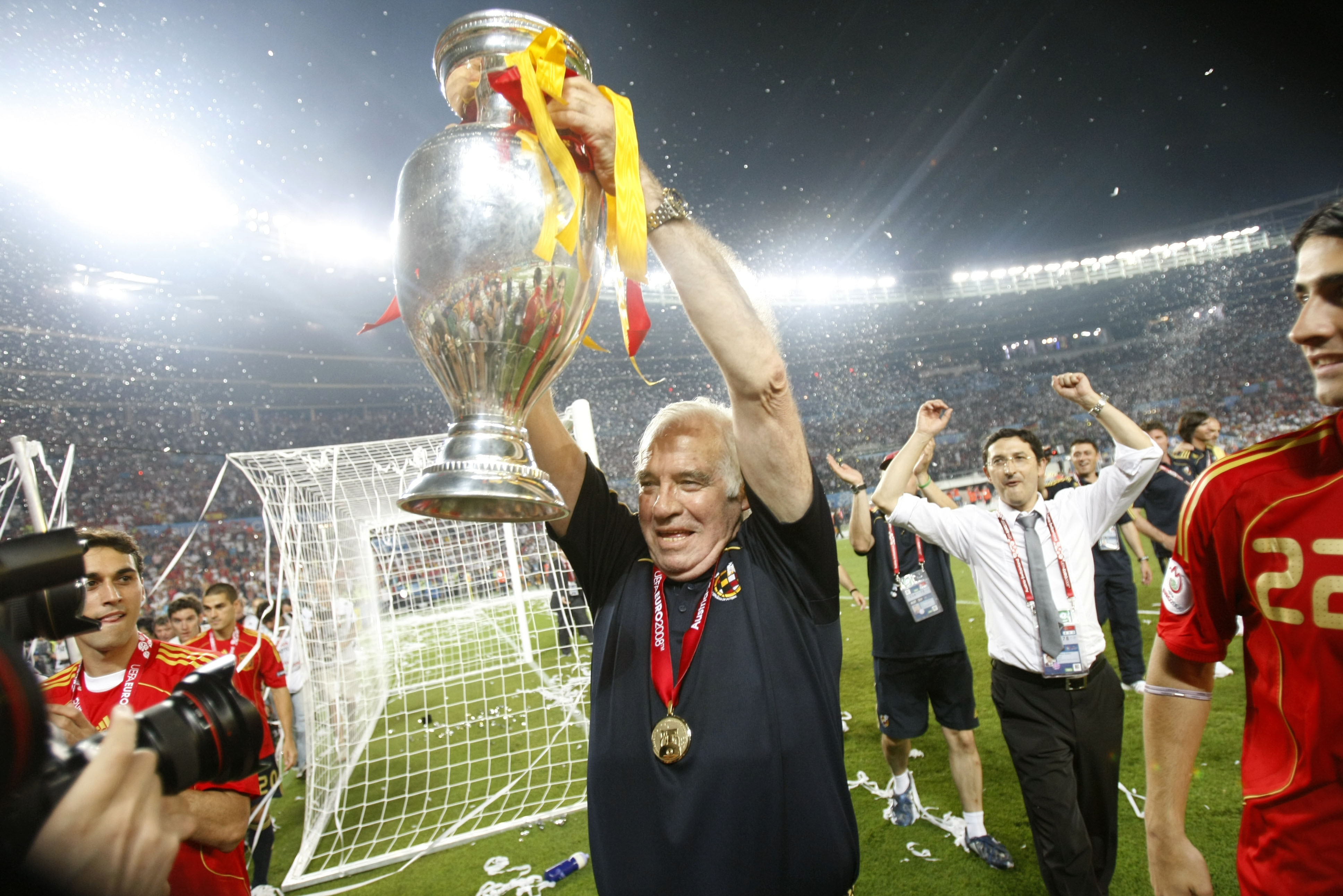 Luis Aragones, Spain's Euro 2008-Winning Coach, Dies Aged 75 | Bleacher ...