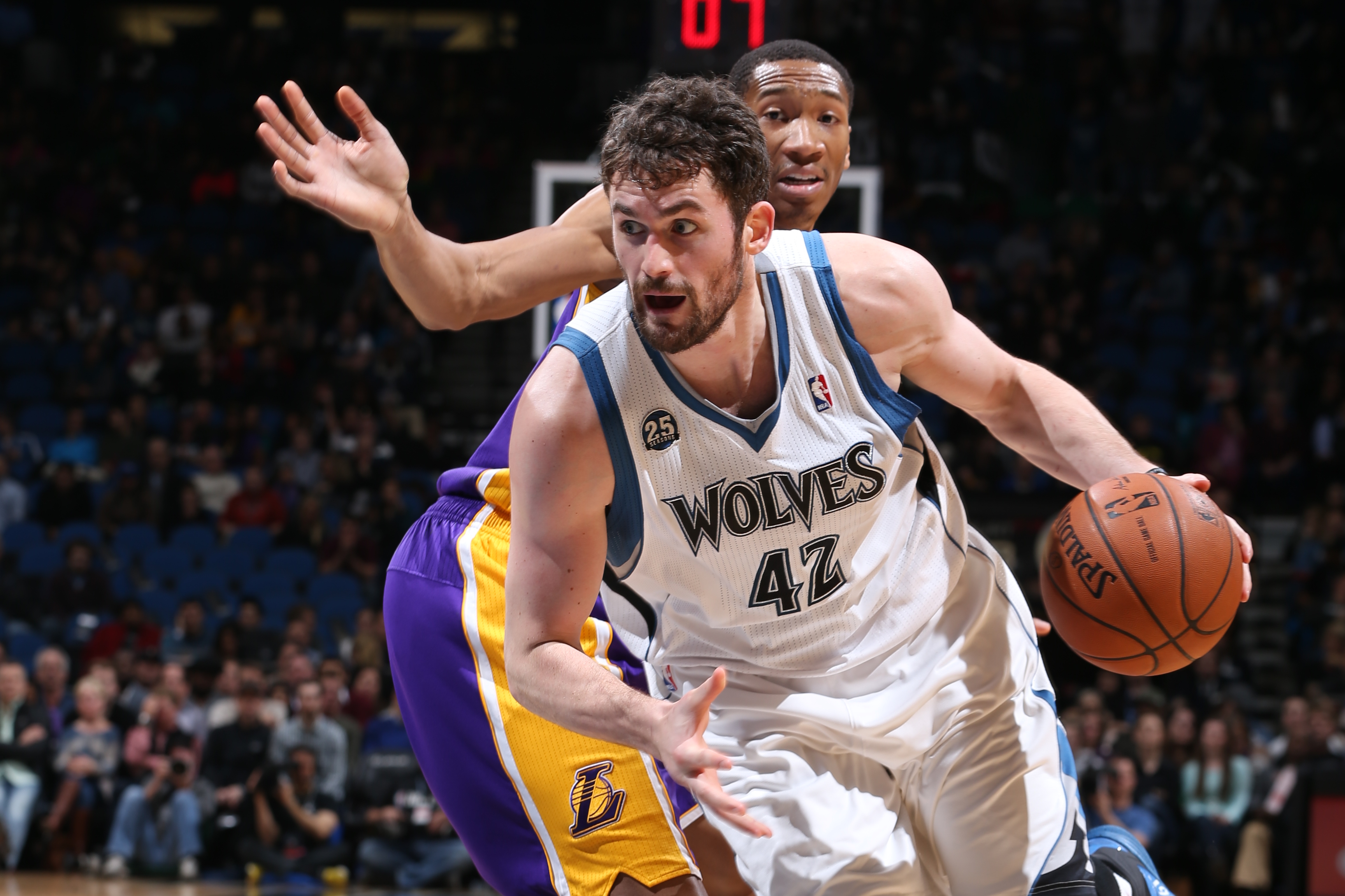 Minnesota Fans Plead with Kevin Love to Stay While T-Wolves Play LA ...