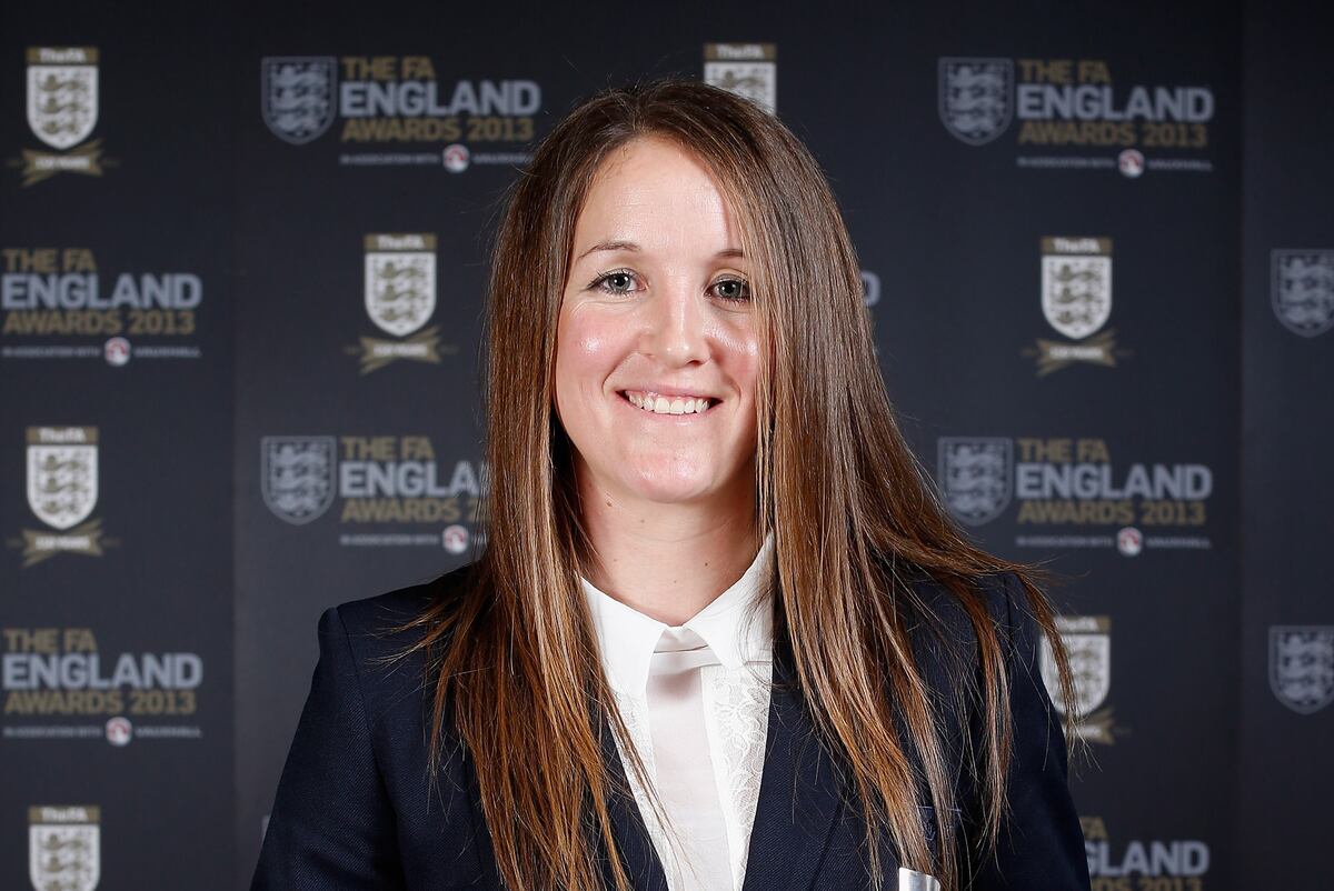 Women's English Football Captain Casey Stoney Publicly Announces She Is ...