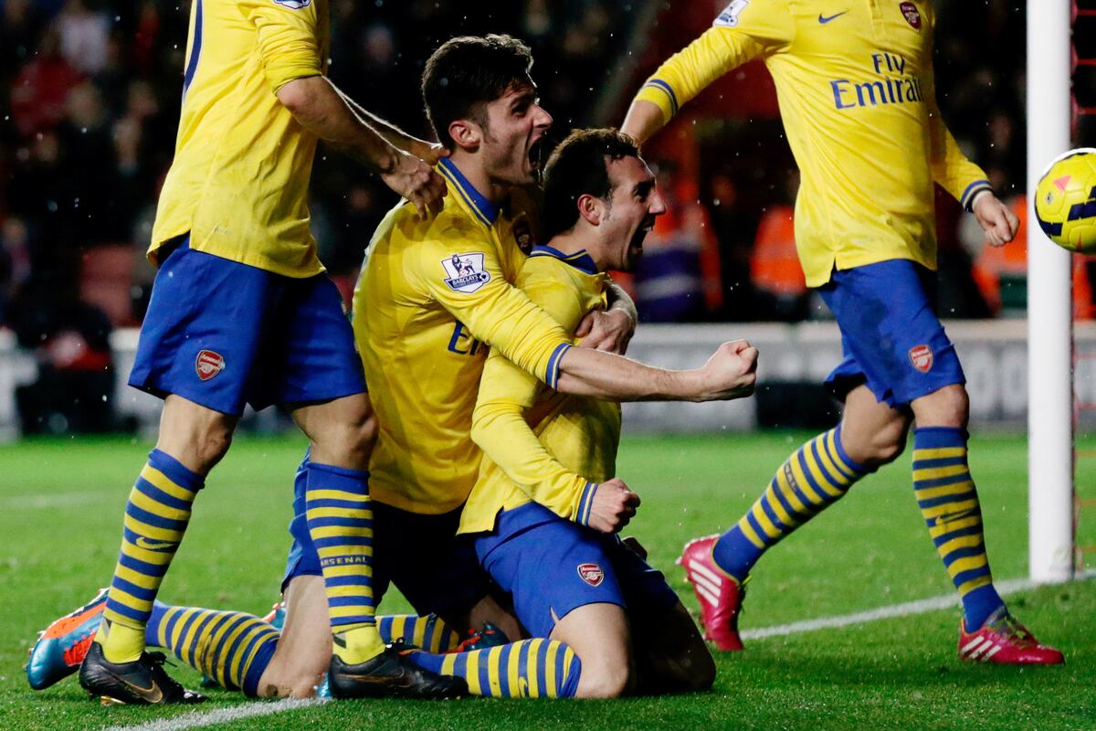 Olivier Giroud as Good as Luis Suarez and Robin Van Persie, Says Santi ...