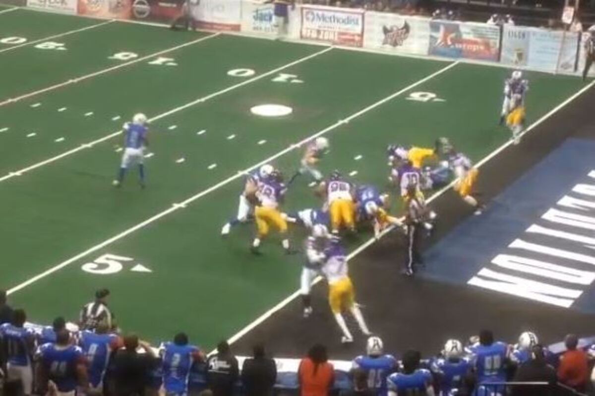 Female Professional Football Player Earns Respect After Taking Huge ...