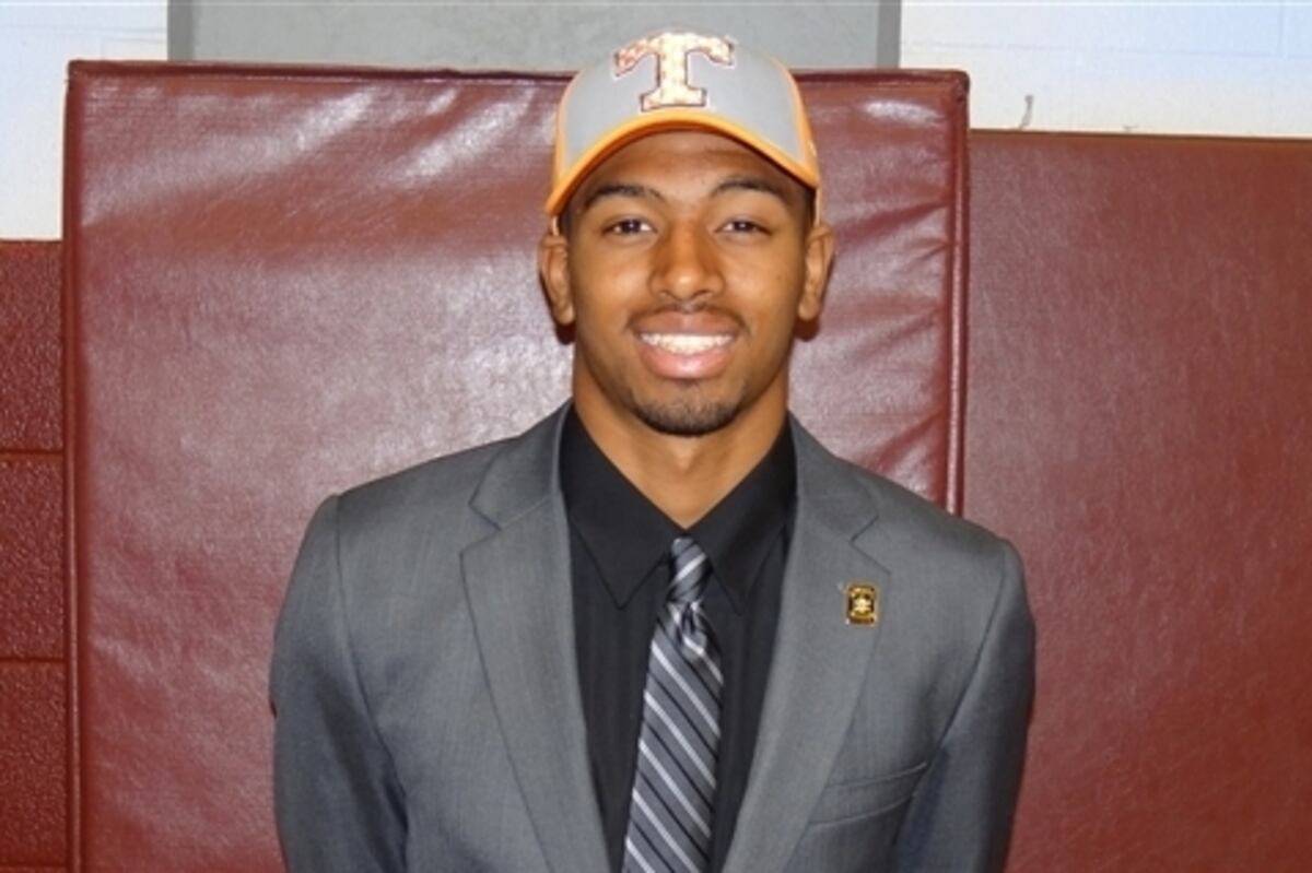 Tennessee Football: Josh Malone Will Have Better First Season Than ...