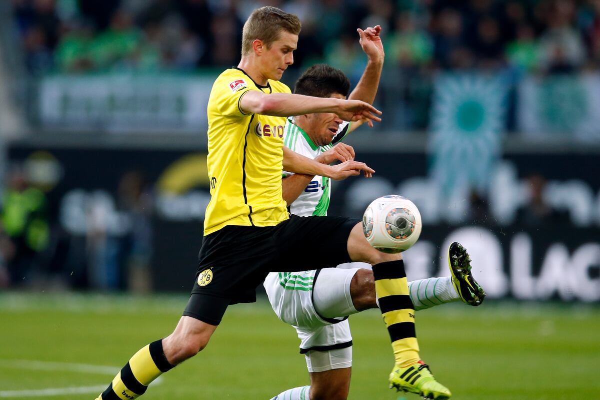 Sven Bender Injury: Updates on Borussia Dortmund Star's Pubic Joint and ...