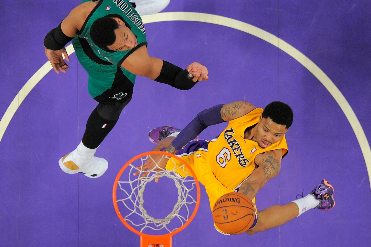 Kent Bazemore Starting for LA Lakers After Just One Game with Team ...