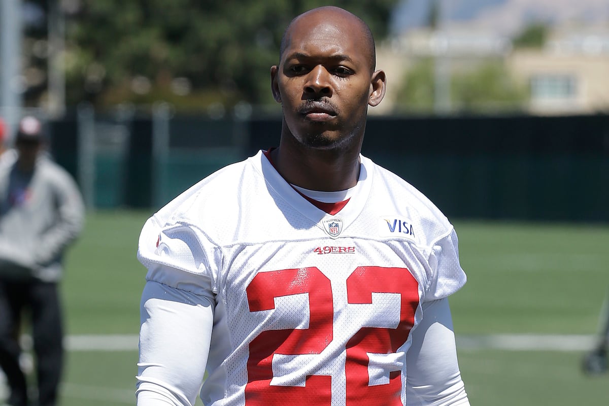 San Francisco 49ers: Should Carlos Rogers Stay, Even with a Pay Cut ...