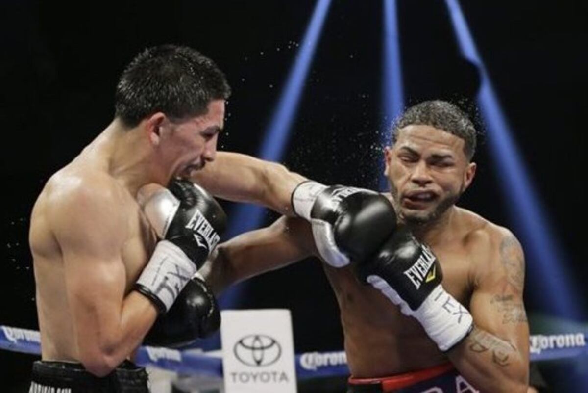 Canelo vs. Angulo Undercard: Preview and Prediction for Santa Cruz vs ...