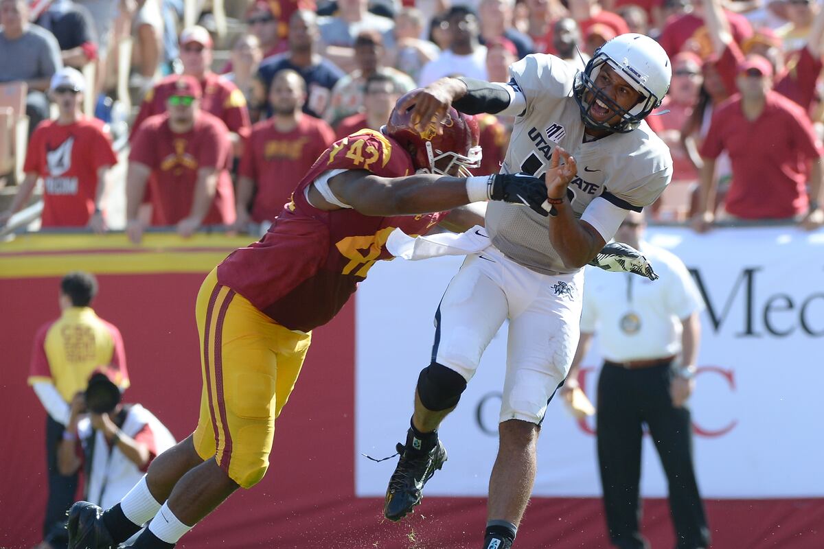 Adversity Ridden USC Career Has Devon Kennard Ready for Anything in NFL ...