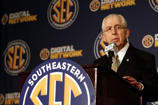 Mike Slive Says He Will Return as SEC Commissioner for 2014-15 Year