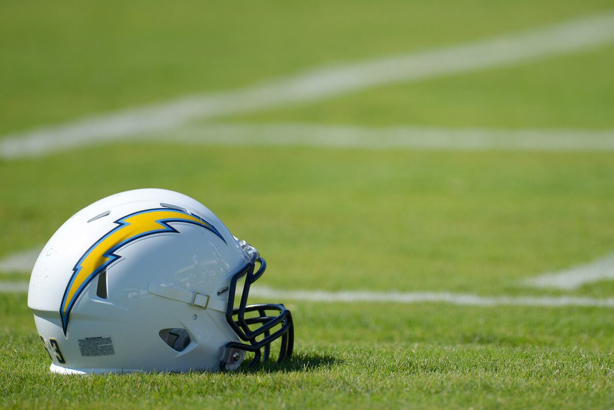 Breaking Down Chargers' Salary-Cap Situation Heading into Free Agency ...