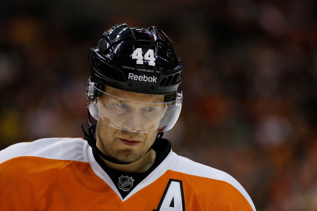 Kimmo Timonen's Strong Play After Olympics Key to Philadelphia Flyers ...