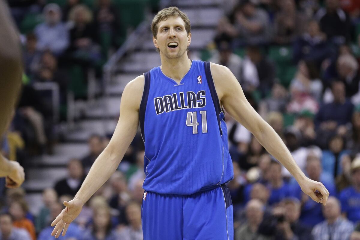 Mavericks' Dirk Nowitzki Passes John Havlicek for 12th Place on NBA ...