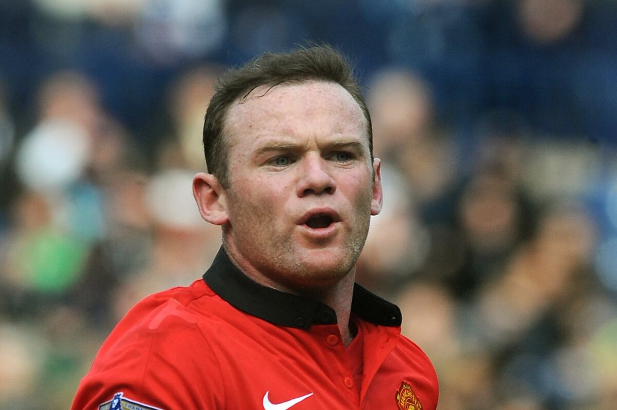 Wayne Rooney Moves Within Range of Lionel Messi on Football's Top ...