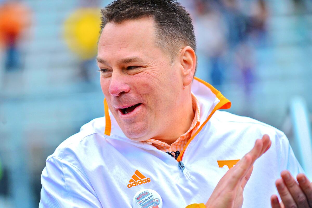 Tennessee Head Coach Butch Jones Talks QB Battle, Jalen Hurd and ...