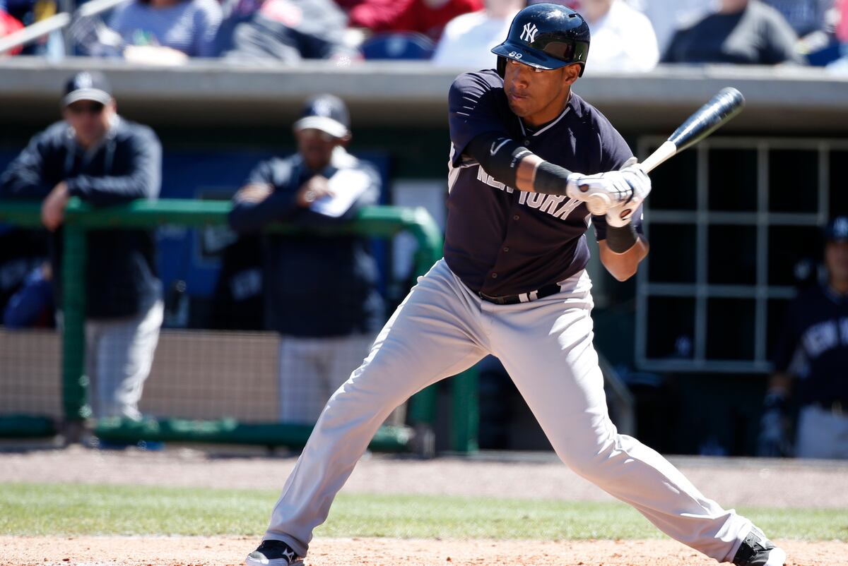 Yankees' Yangervis Solarte Drives in First Career Run in Most Unusual ...