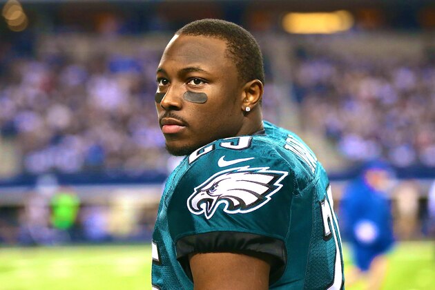 LeSean McCoy Says His 2-Year-Old Son Is Better at Football Than Tim Tebow