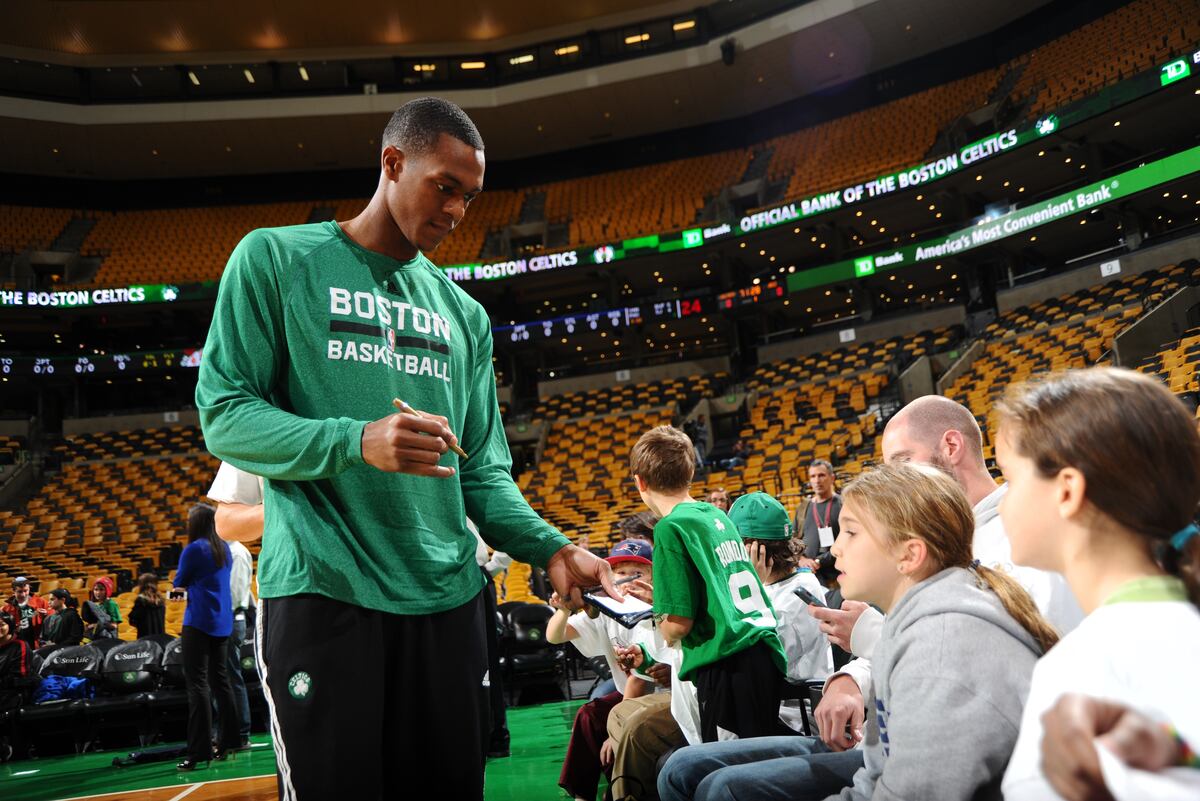 Rajon Rondo Thanks Boston Celtics Fans Via Email After Tough Season ...