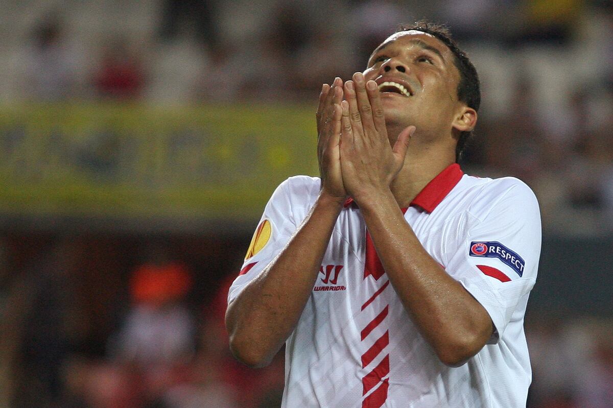 Carlos Bacca Shines Again as Sevilla Move Within Sight of Europa League ...