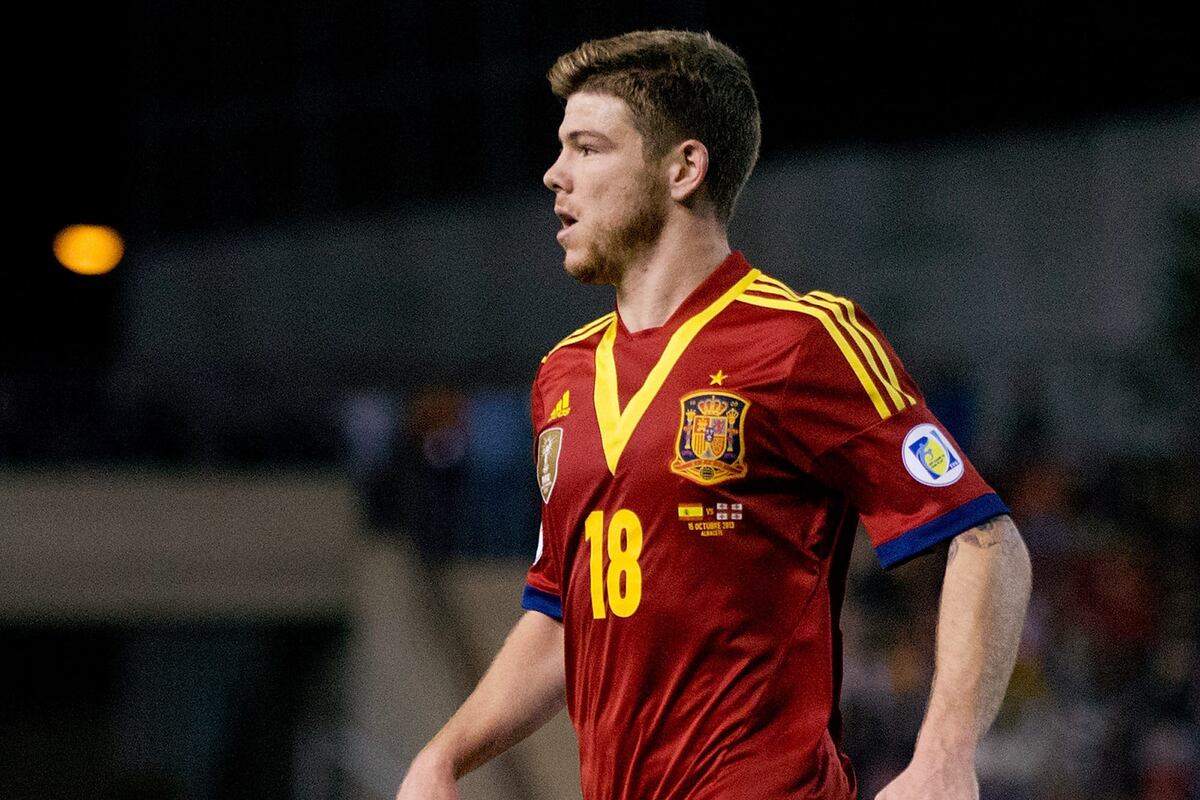 Alberto Moreno Is a Perfect Transfer Target for Chelsea; Ezequiel ...