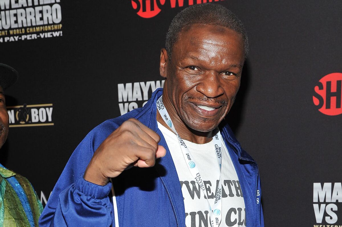 Floyd Mayweather's Dad Taunts Amir Khan with King Kong, Assault Jibes ...
