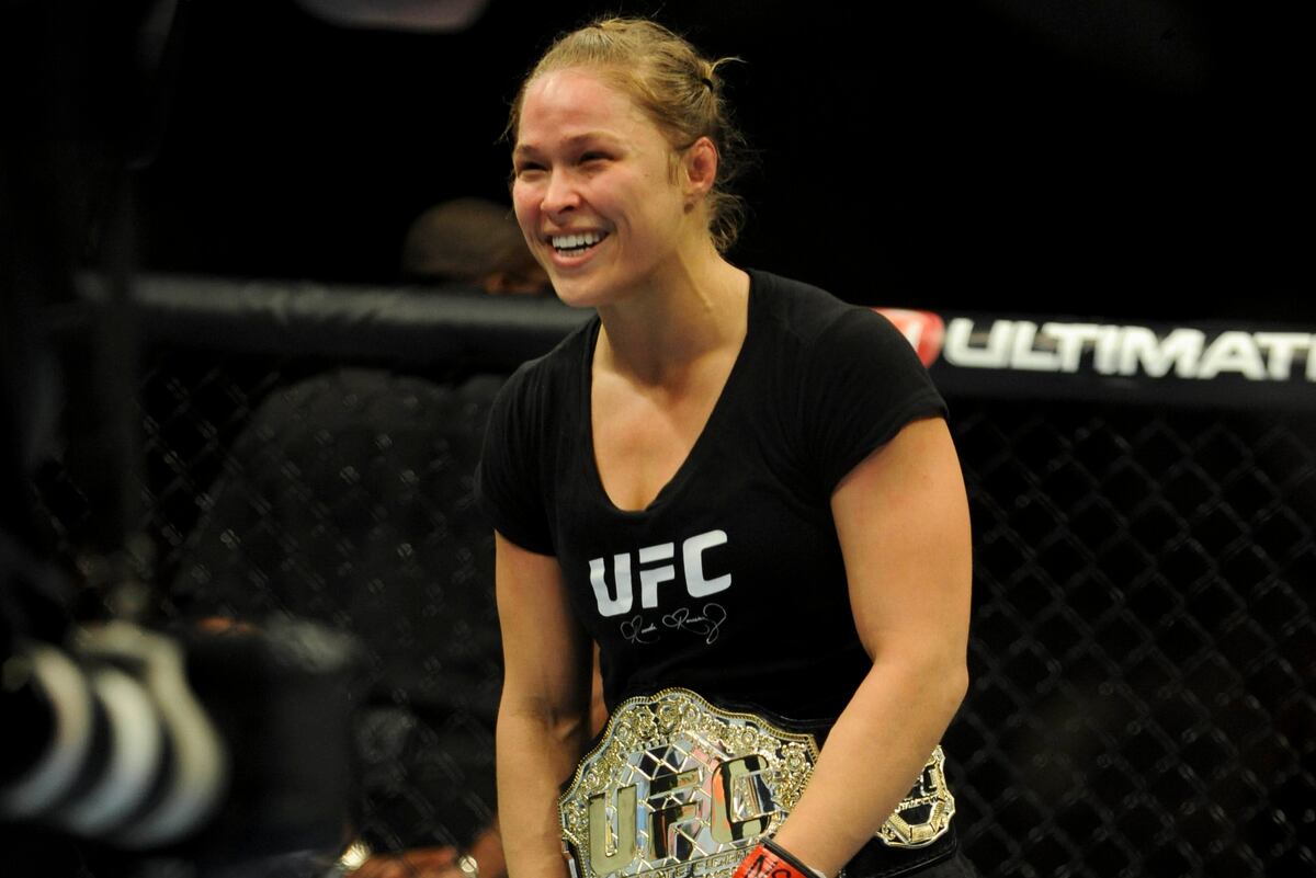 Ronda Rousey vs. Floyd Mayweather Jr.: Really, How Would a Fight Go ...