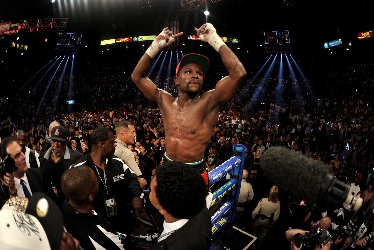 Floyd Mayweather Proves He's Still King of the Sport | News, Scores ...