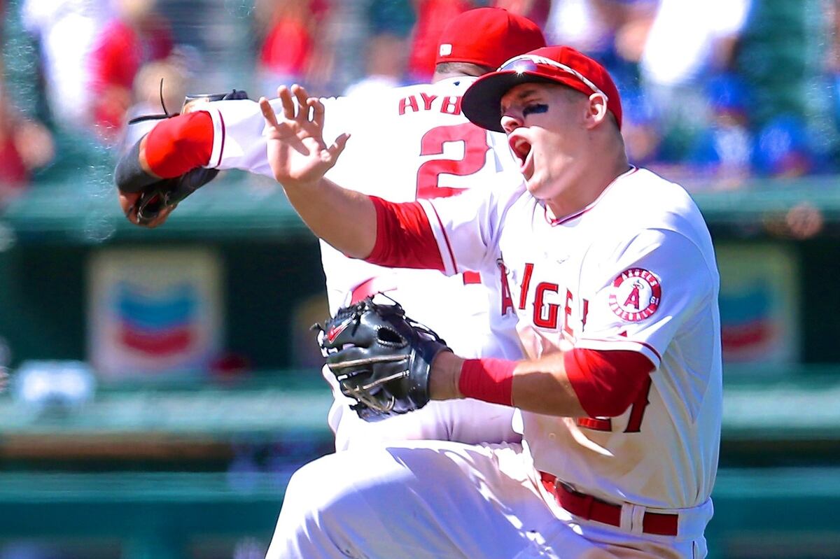 Mike Trout Steps Up To Help High Schooler Land Prom Date Bleacher Report Latest News Videos