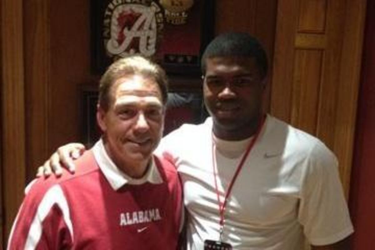 5-Star LB Justin Hilliard Reveals Finalists, Including Alabama and Ohio ...