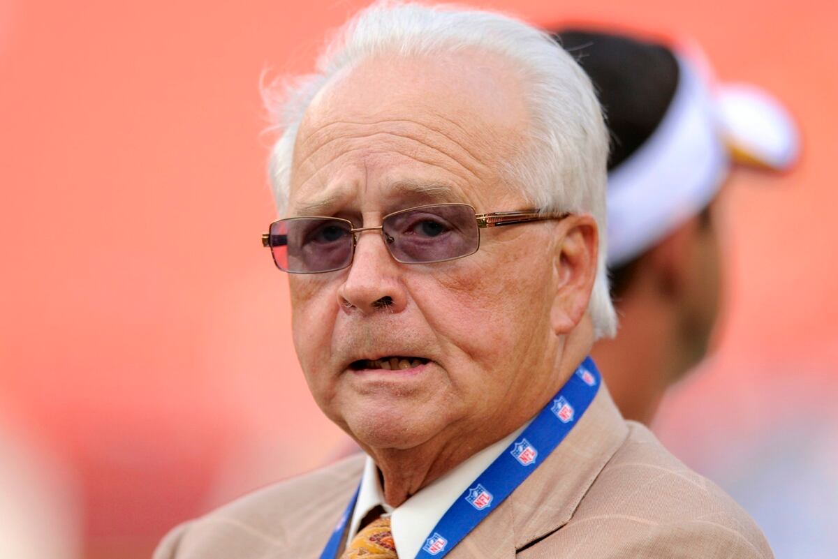 Dr. James Andrews Is Helping Create a Mobile App to Aid in Arm-Injury ...