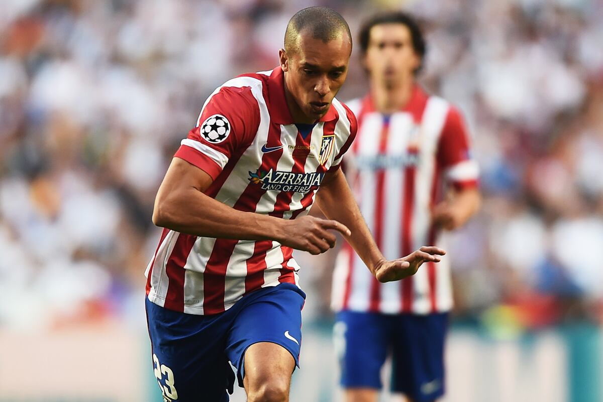 Manchester United Transfer News: Miranda Reveals Offers Amid Barcelona ...