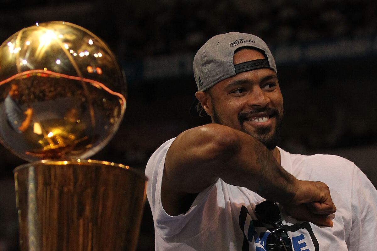 Dallas Mavericks in Win-Now Mode with Tyson Chandler Trade | News ...