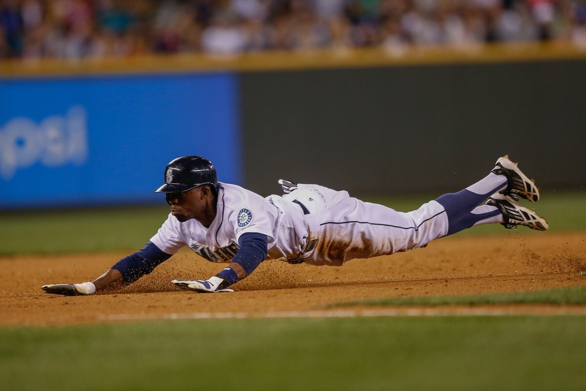 Mariners' James Jones Records 4 Hits and 3 Stolen Bases in 1 Game ...