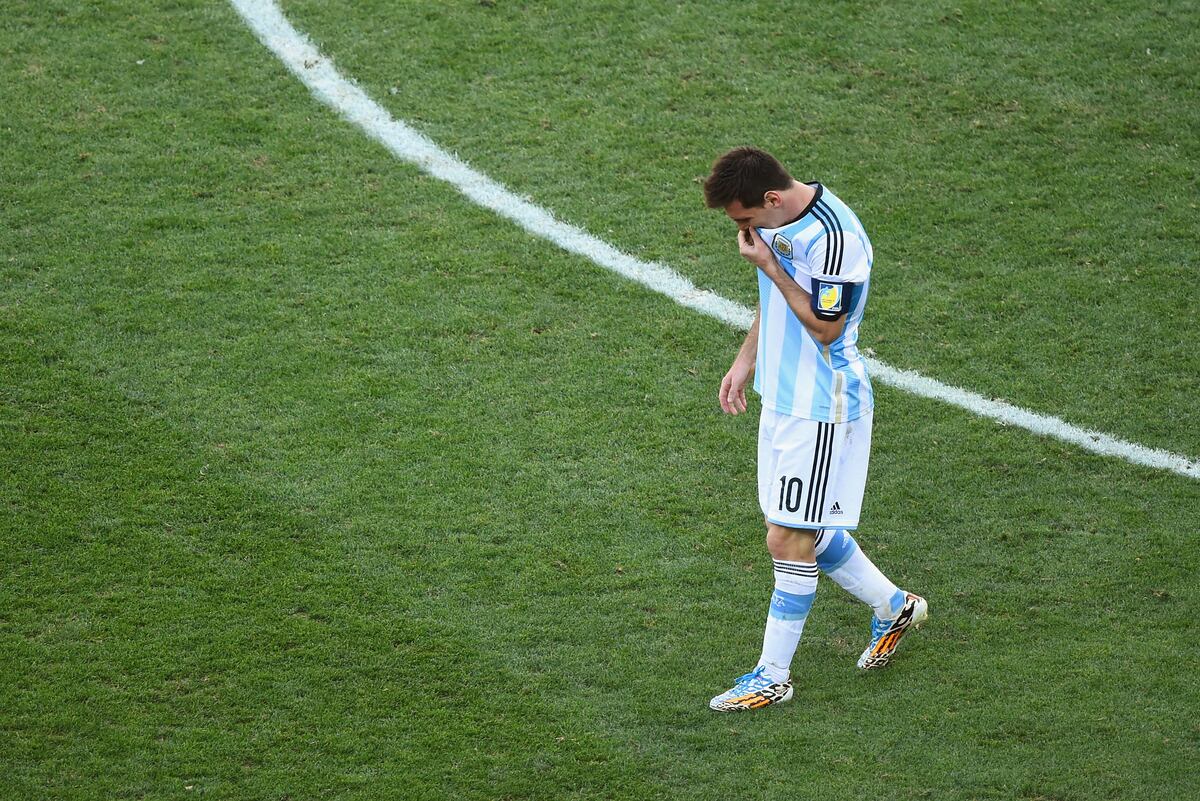 Lionel Messi Heading for Argentina World Cup Catastrophe, Fears Diego ...