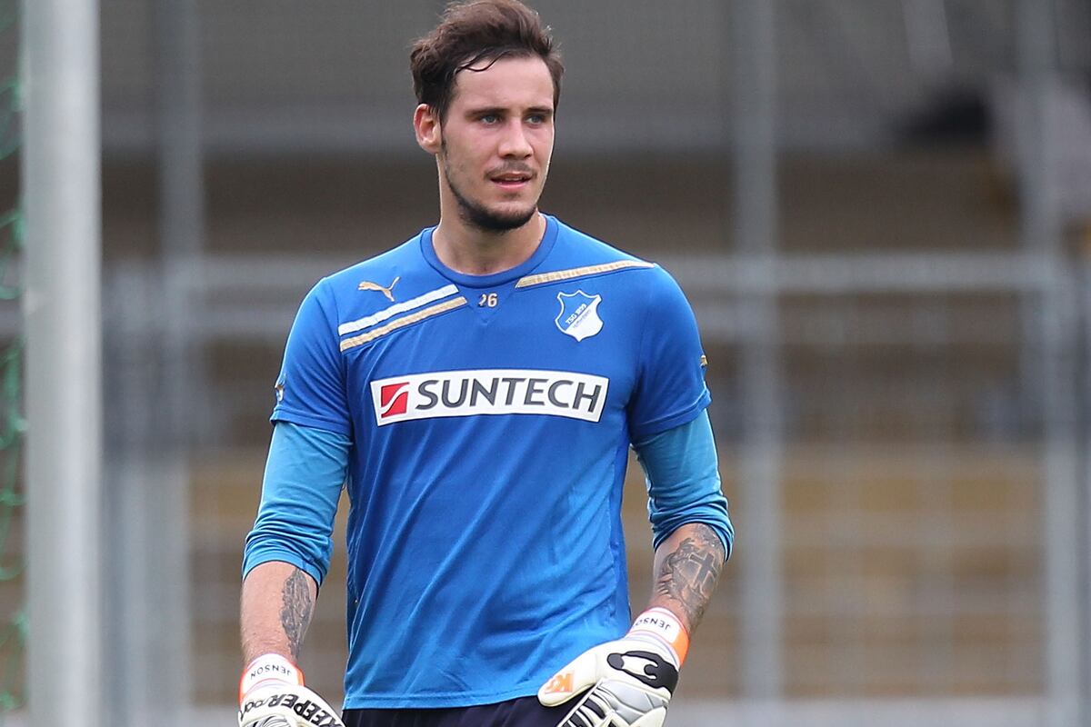 Scouting Report: Could Jens Grahl Usurp Wojciech Szczesny? | News ...