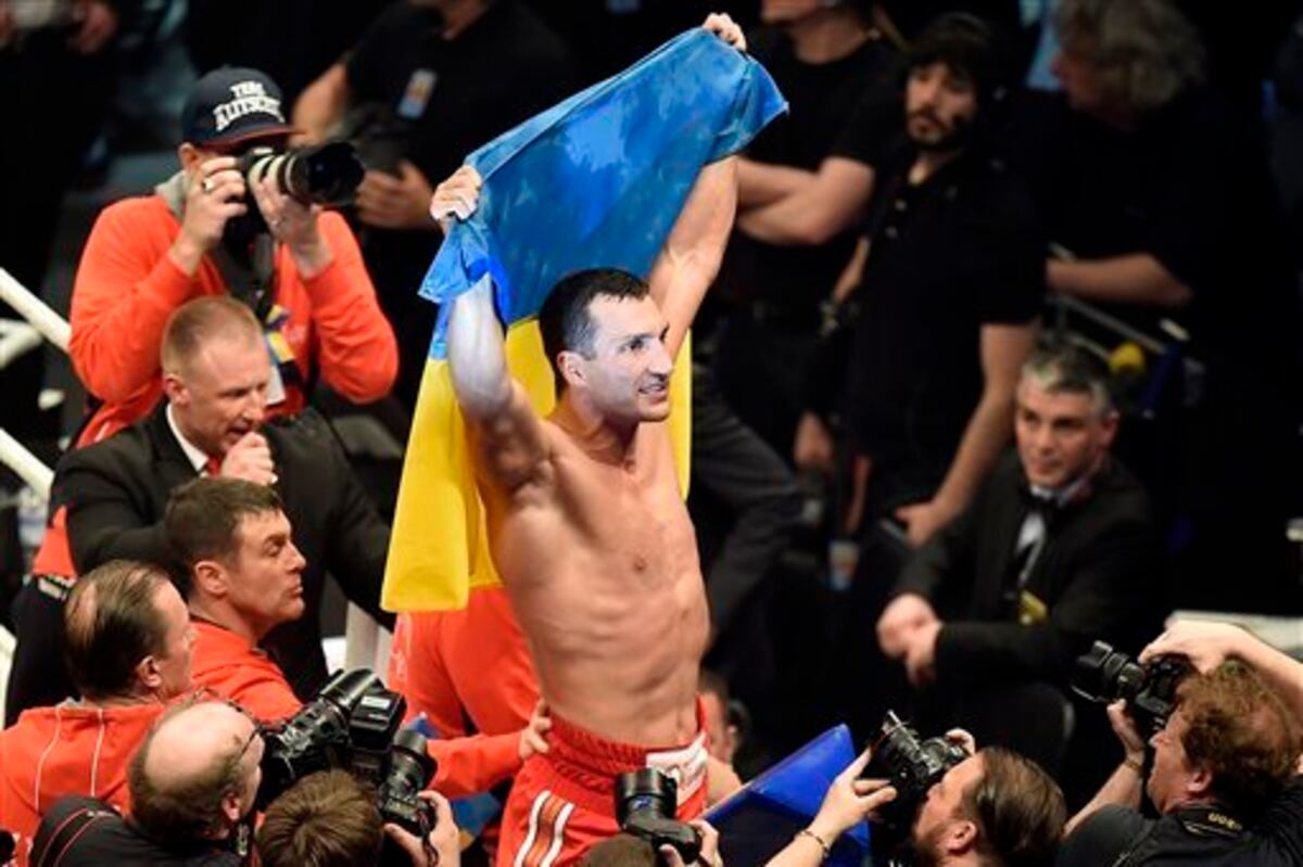 5 Fighters Boxing Fans Love To Hate News Scores Highlights Stats