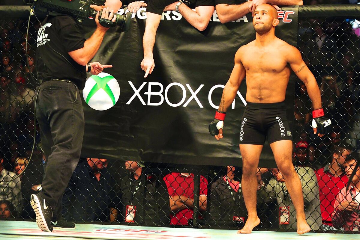 Report: Demetrious Johnson vs. Chris Cariaso Booked for UFC 177 Co-Main ...