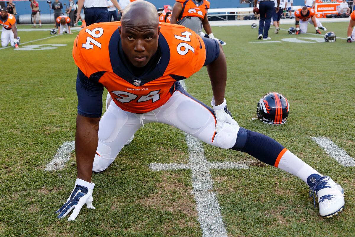 DeMarcus Ware Injury: Updates on Broncos Star's Back and Return | News ...