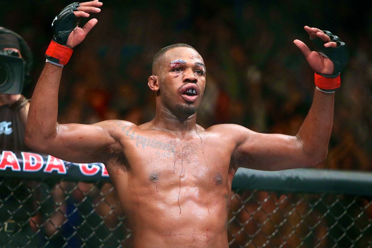 Jon Jones Apologizes to Fans, Announces Surgery Set for Tomorrow | News ...