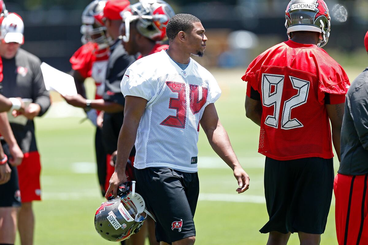 What Charles Sims Injury Means for Tampa Bay Buccaneers Offense | News ...