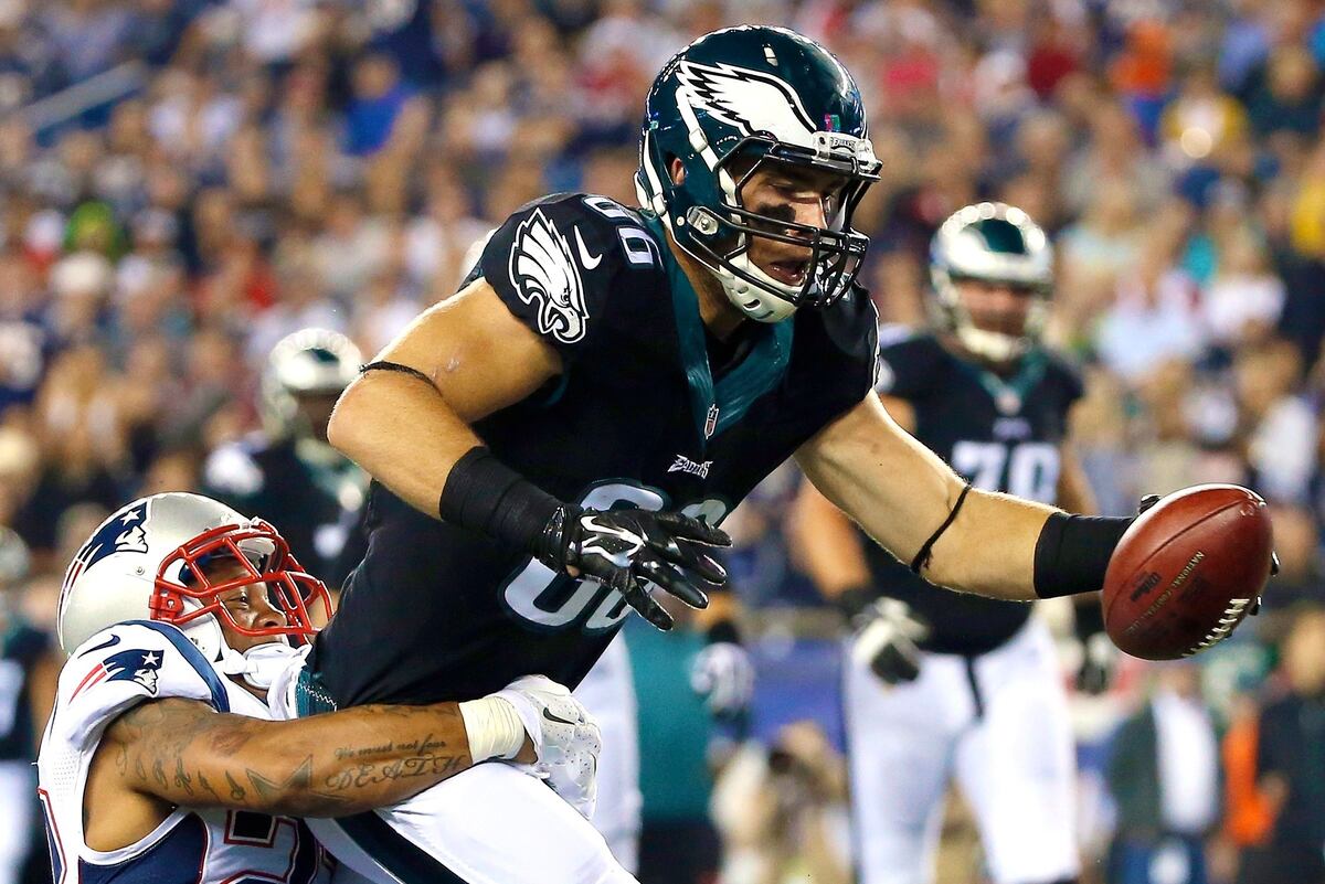 Zach Ertz Gives the Philadelphia Eagles Offense a Chance to Be Even ...