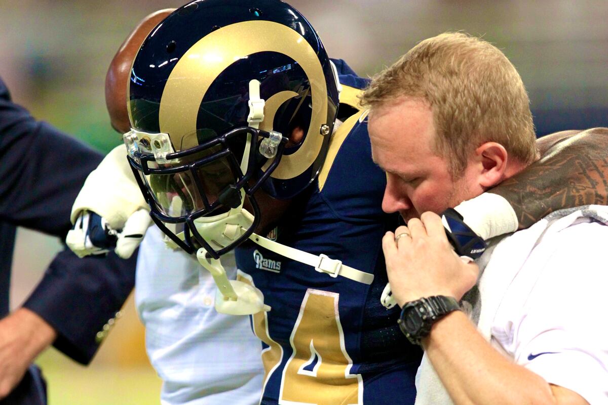 Isaiah Pead Injury: Updates on Rams RB's Knee and Return | News, Scores ...