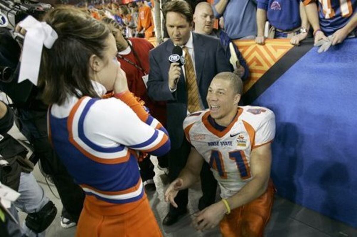 Pickup Lines That Would Only Work on Sports Fans | News, Scores ...