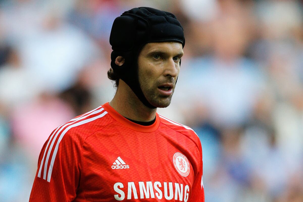 Chelsea Should Let Petr Cech Leave After Losing No.1 Spot to Thibaut ...
