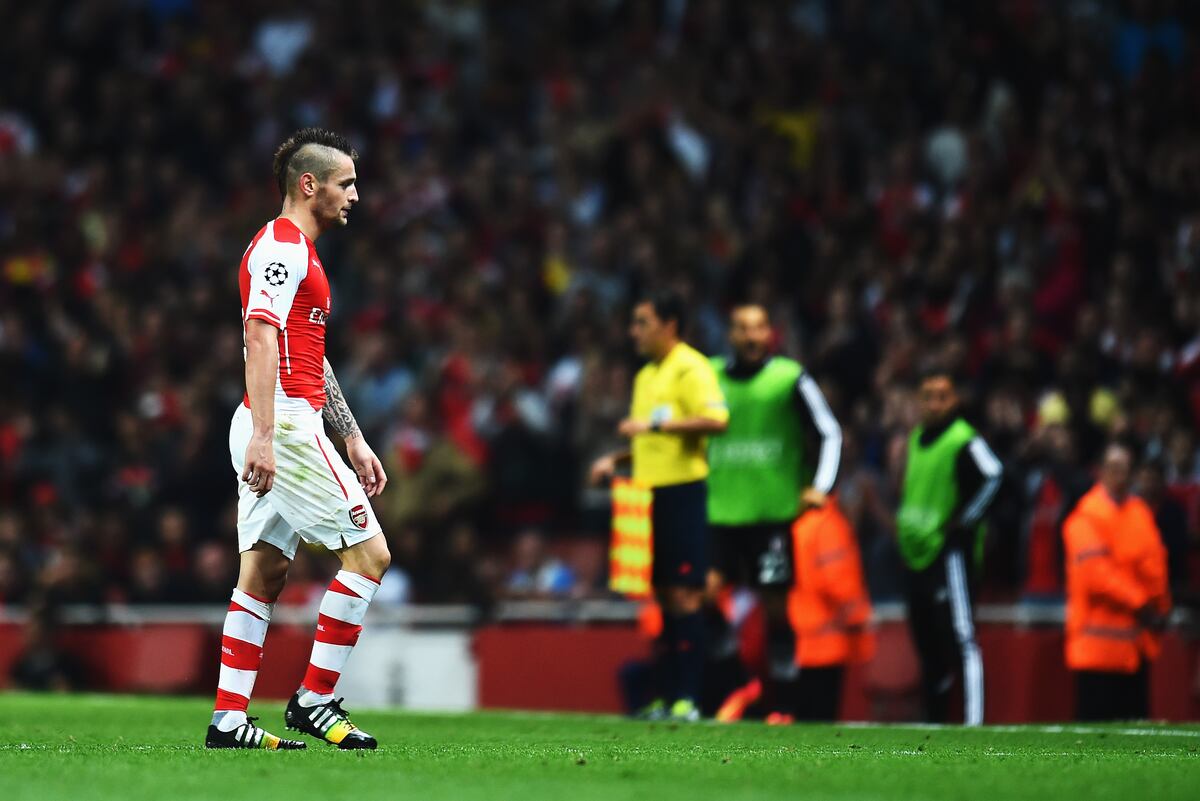 Twitter Reacts as Mathieu Debuchy Receives Red Card During Arsenal vs ...
