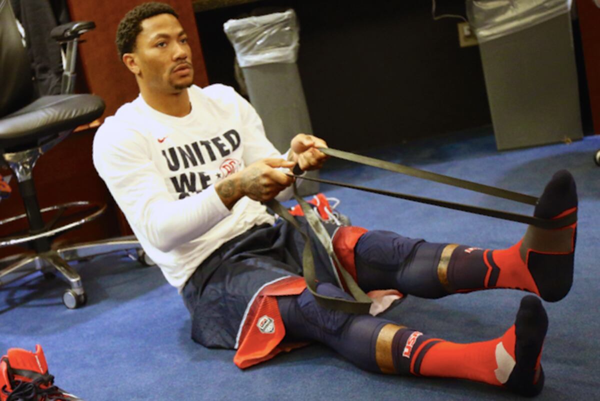 FIBA Tournament Proving Derrick Rose's Climb Back Will Be a Slow One ...
