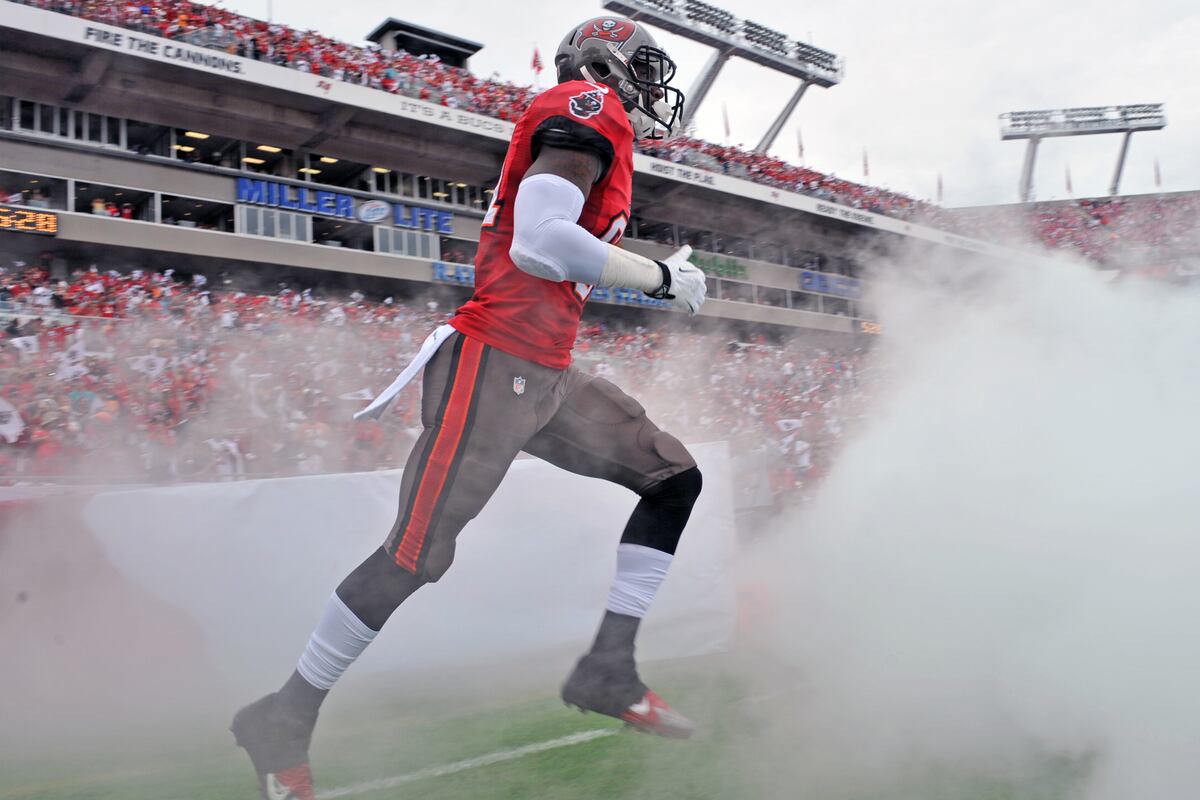 Addition of Tim Wright Opens Up Possibilities for New England's Offense ...