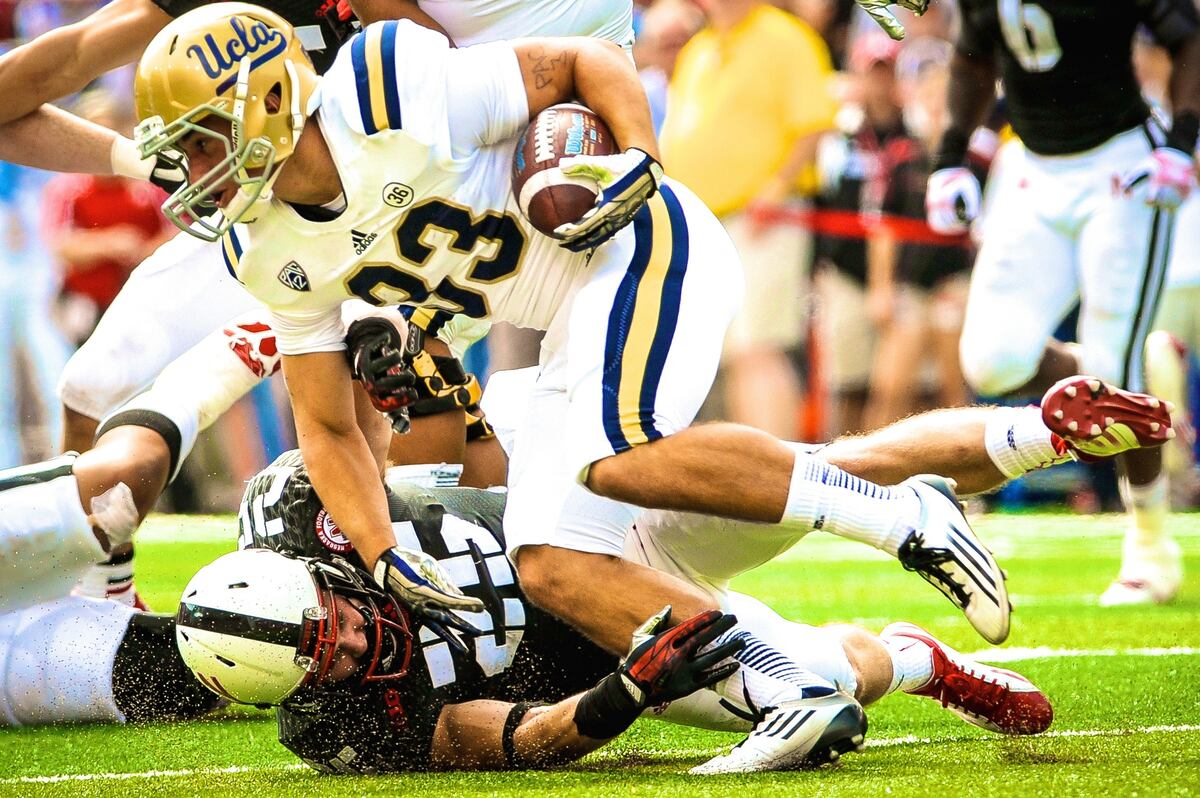 Steven Manfro Injury: Updates on UCLA RB's Knee and Return | News ...